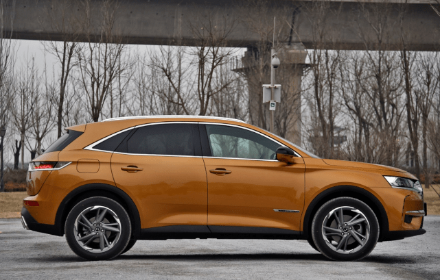 还是凉了，DS7全系配小牛皮内饰，全系8AT，一个月只卖出9台_搜狐汽车_搜狐网