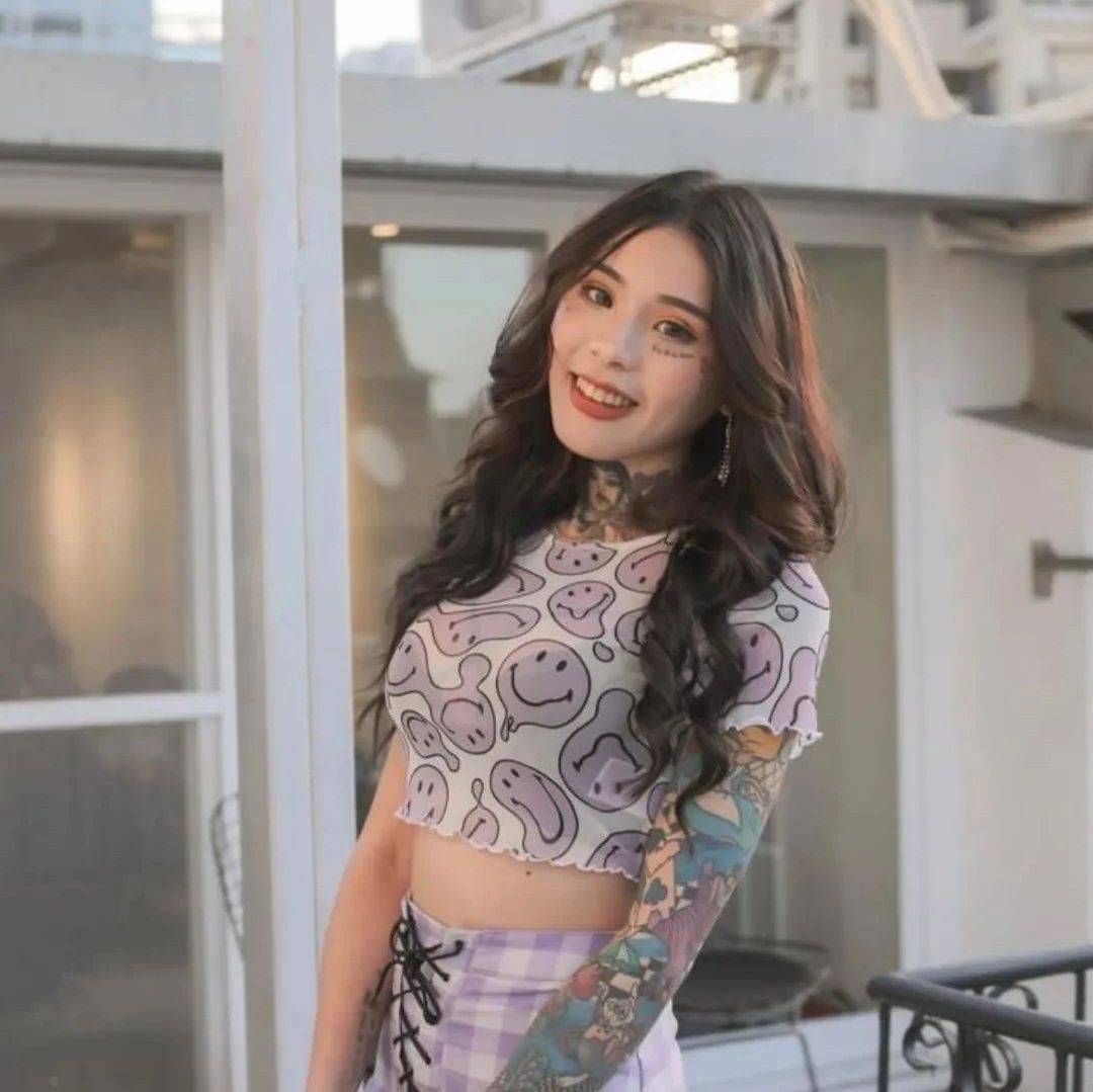 一位A/V女演员的自述引发网友可怜：工程师父亲一步步把她逼向了深渊！_ysys__微博_蛋挞