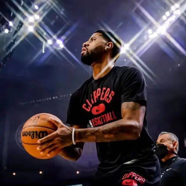 球鞋上脚集锦：寸头椒YYDS！_莫兰特_比赛_亚历山大