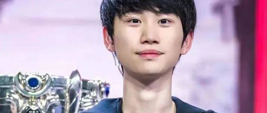 FPX爆冷3-1击败LNG，晋级德杯决赛！Doinb惨遭老东家淘汰，Lwx收割_doinb_下路_双方