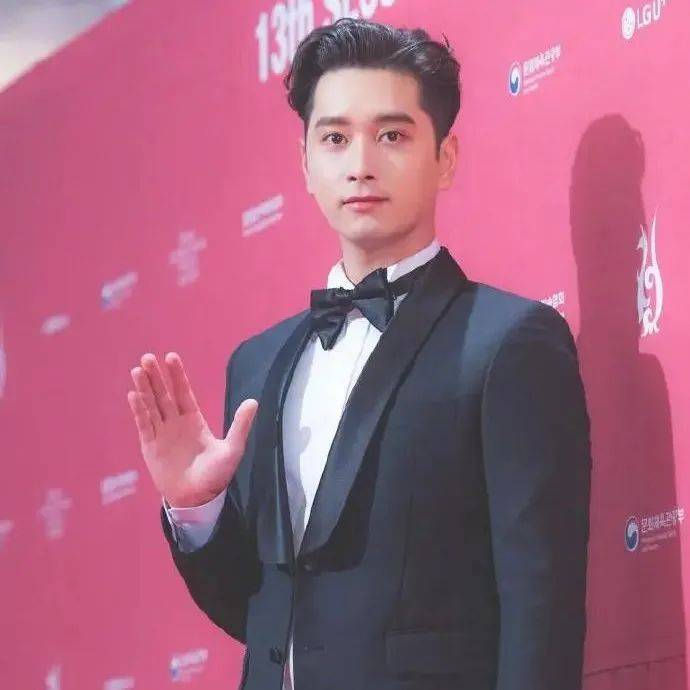 2PM黄灿盛准备与年上8岁的预备新娘结婚_消息_娱乐_计划