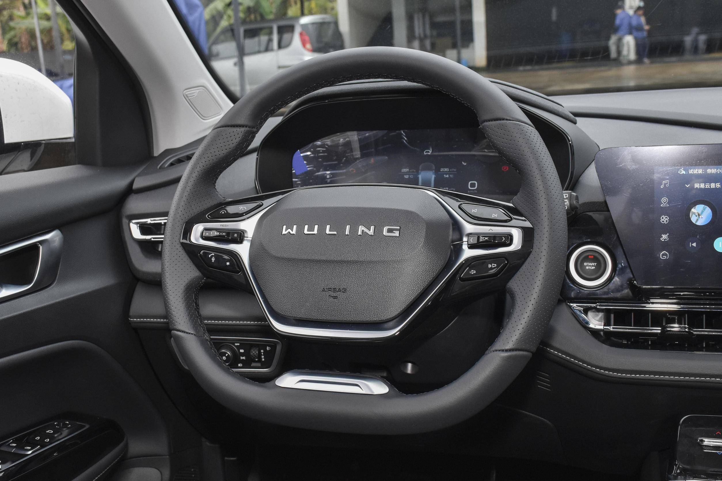 解读五菱凯捷280T，1.5T有177匹马力，轴距2米8，售11.58万起_搜狐汽车_搜狐网