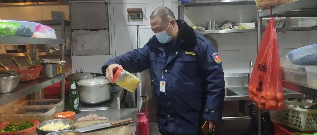 市场监管凤凰所为外卖加上“防护锁”，把牢网络餐饮“安全门”_检查_配送_单位