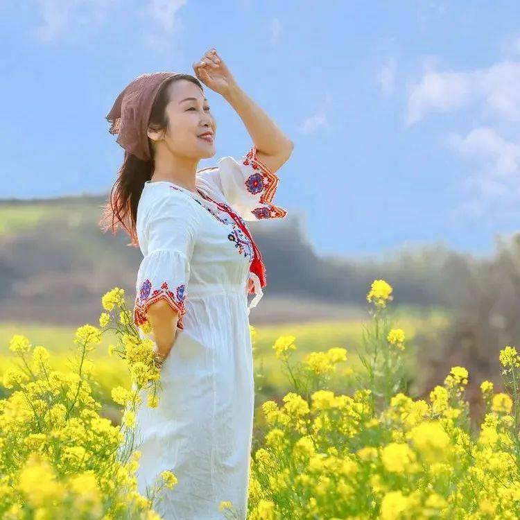 人像摄影:油菜花开光和情愫定门