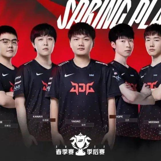 “LPL比赛再度延期，RNG与V5心态炸裂”，20天不打比赛，优势全无_进行_解说_战队