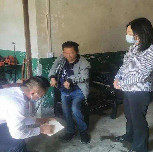 团风县民政局“零距离”深入农户 做细做实社会救助“绣花工” 工作 保障 政策