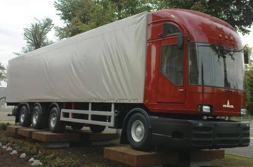 “奇葩”的MAZ-2000公路列车 战斗民族打破天花板的设计_搜狐汽车_搜狐网