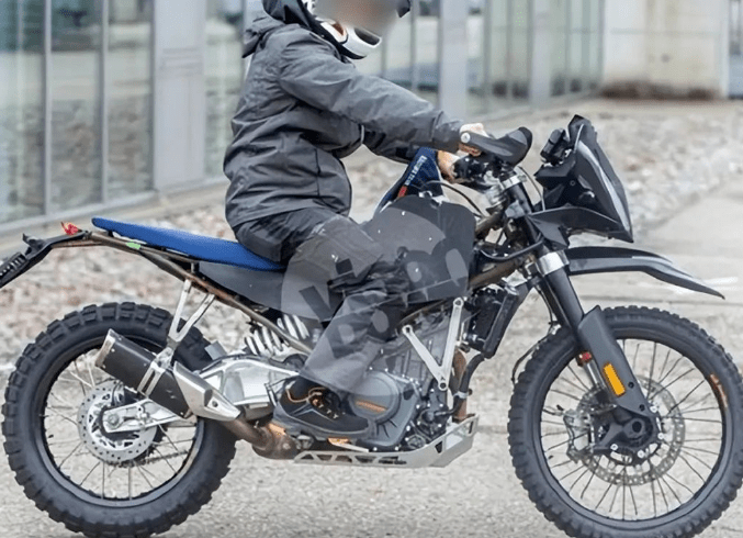 大变化的KTM新款390ADV曝光..._搜狐汽车_搜狐网