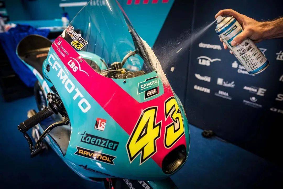 Zeeho Ae8助力春风moto3车队,并采用cfmoto Racing Prüstelgp车队涂装 搜狐汽车 搜狐网