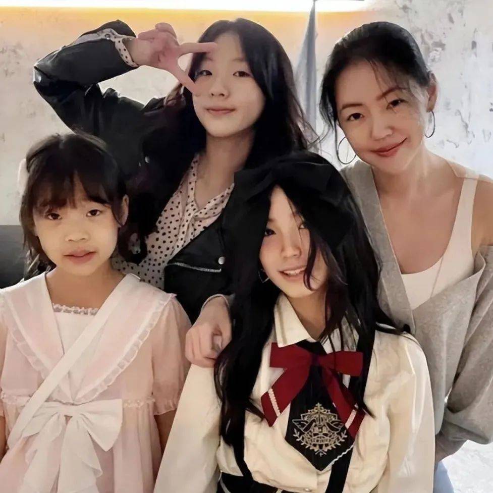 小s女儿将以演员身份出道,还是当女主,知名女星给她做配护航!许曦文妈妈消息