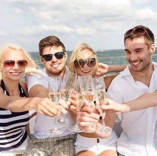 英语口语每天一句：Let's get together sometime._句子_Let's_语调