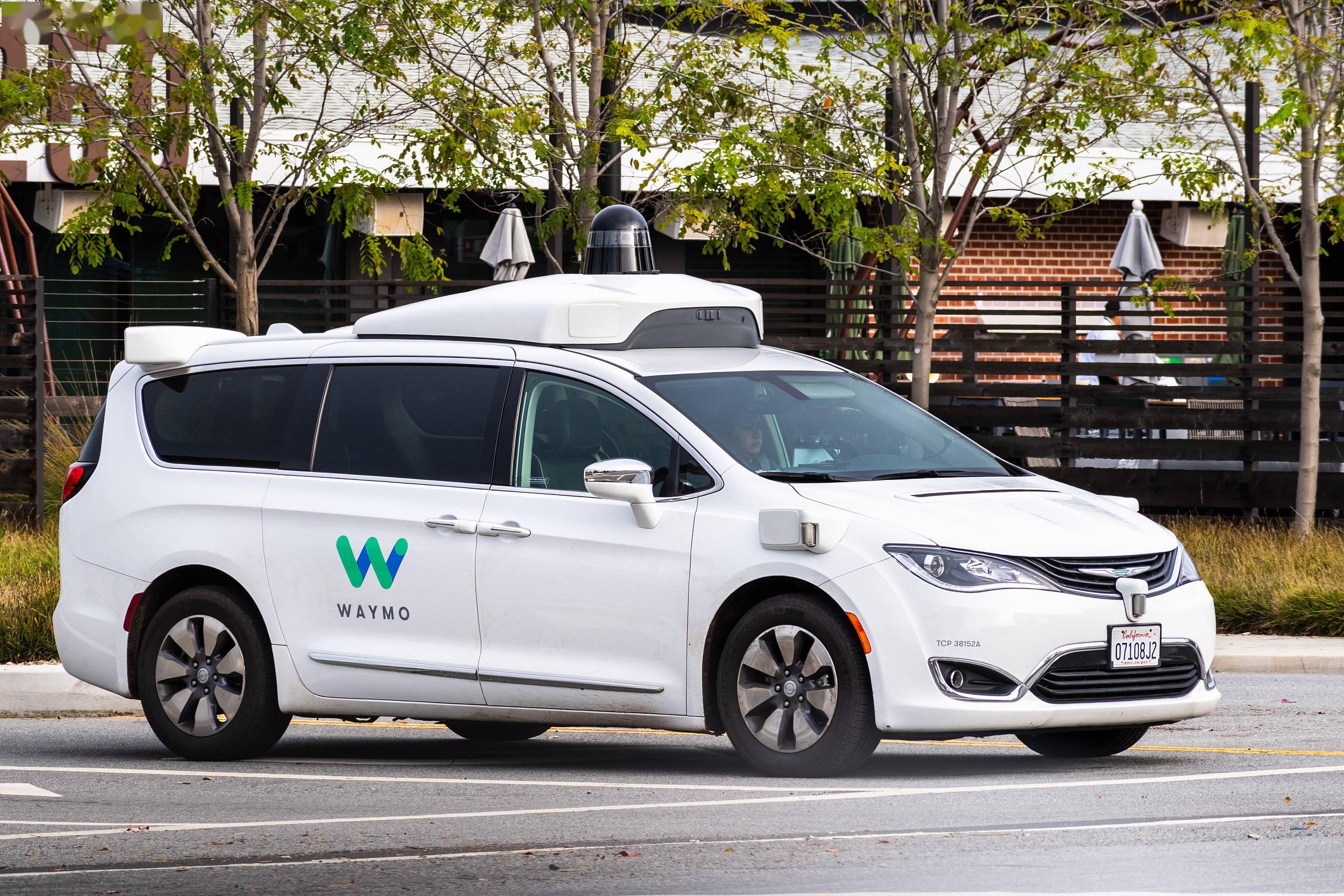 自动驾驶 18 年，特斯拉如何抢了 Waymo 的「大旗」？_搜狐汽车_搜狐网