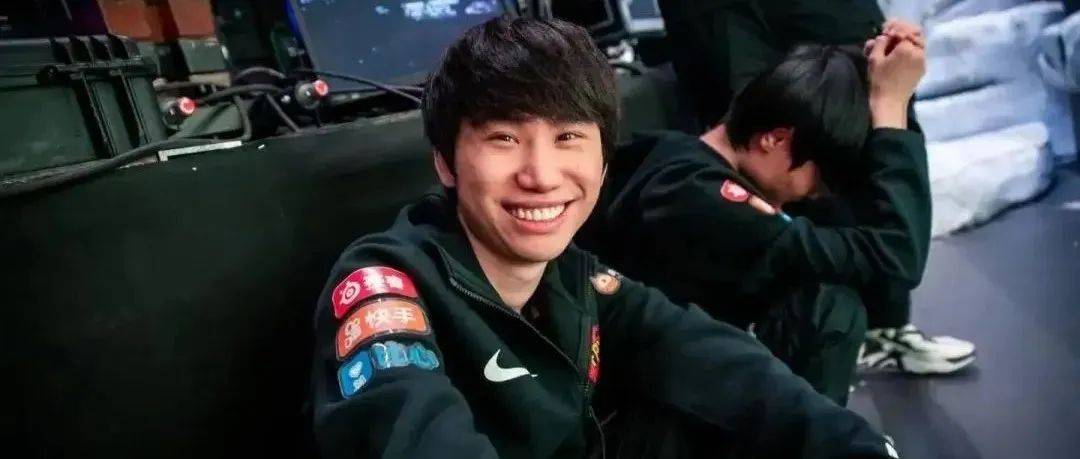 Doinb锐评Uzi，LWX才是世界第一ADC？_硬币_战队_Lwx