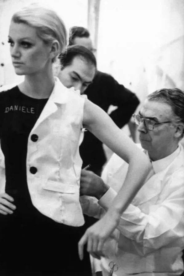 Balenciaga(巴黎世家)2022秋冬高级定制系列发布！_Crist_bal_面料