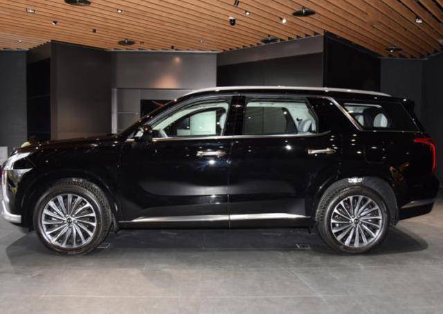 卖不动就换代，30万的现代版“陆巡”，全系3.5LV6，关键整车进口_搜狐汽车_搜狐网