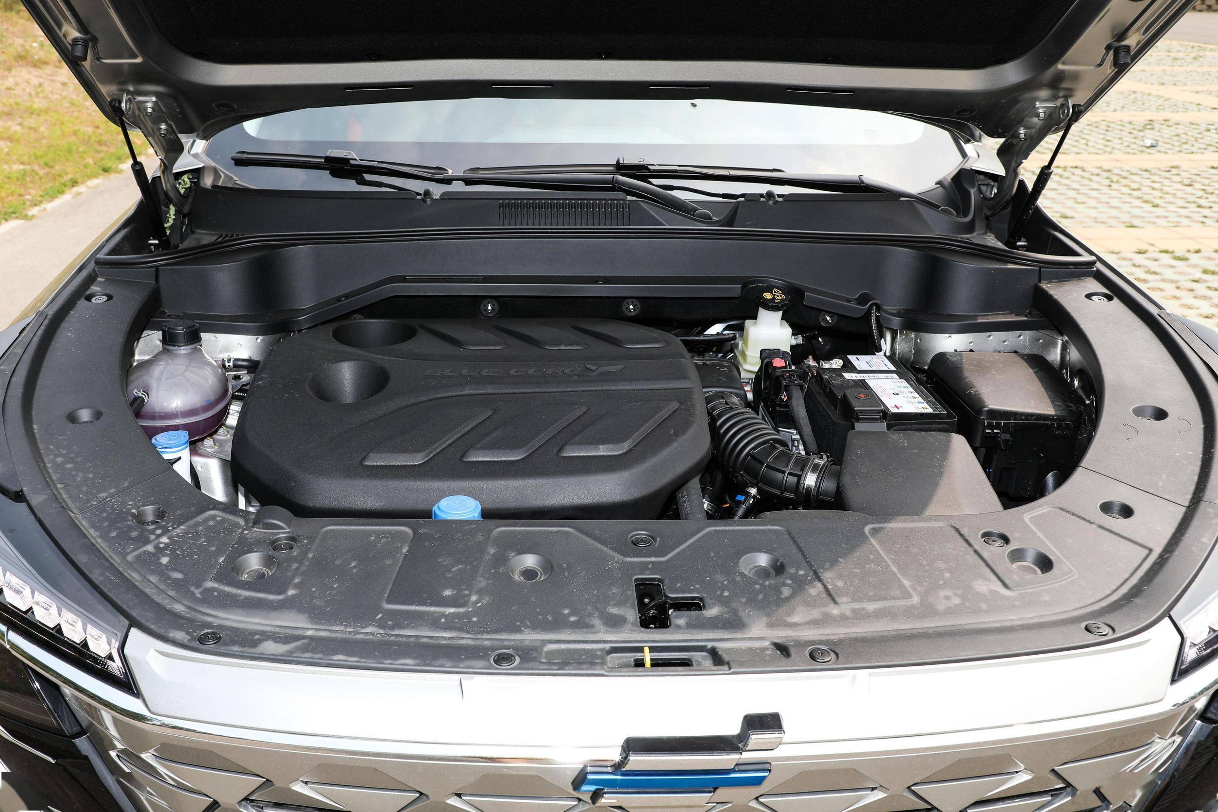 售9.99万起，1.5T有188马力，造型运动时尚，欧尚Z6值不值得购买_搜狐汽车_搜狐网