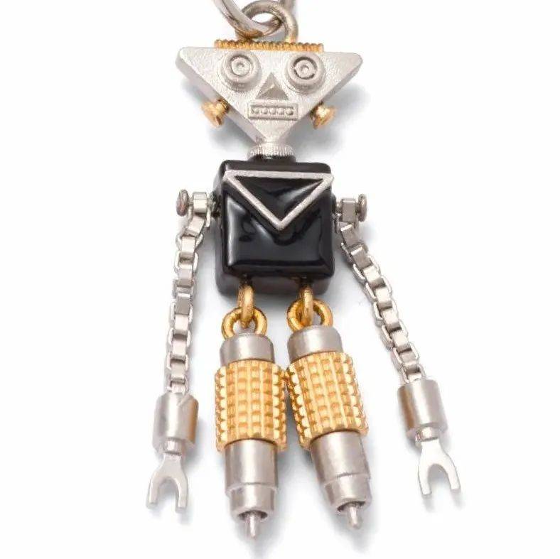 Prada推出机器人饰品_Joker_续集_系列