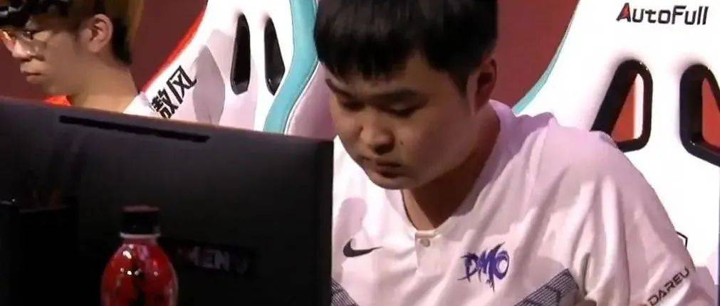 LPL官方出手了！LDL两个俱乐部被彻底除名，几千个W打水漂了_选手_战队_比赛