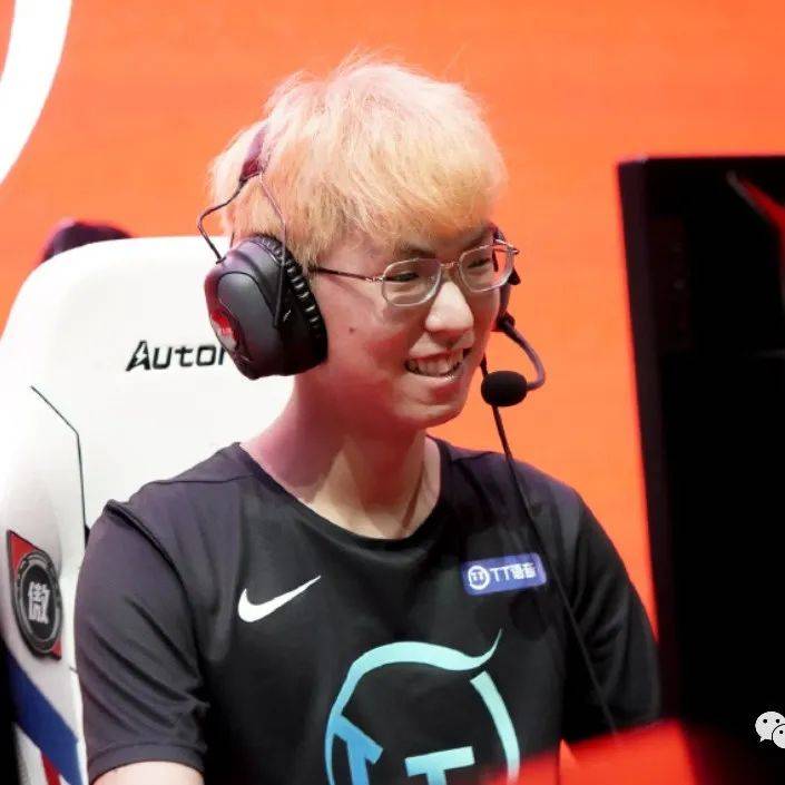 又一良心韩援诞生！TT被淘汰后，Ucal祝福：希望今年LPL拿S赛冠军_季后赛_互动_选手