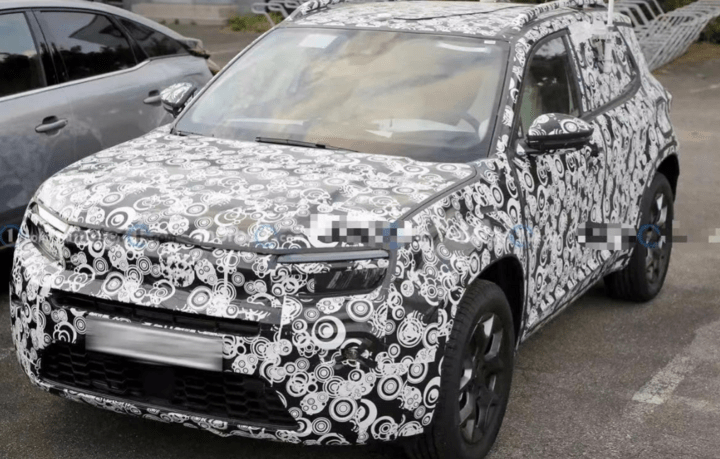 Jeep全新小型电动SUV曝光：纯电续航超300km/年底亮相_搜狐汽车_搜狐网