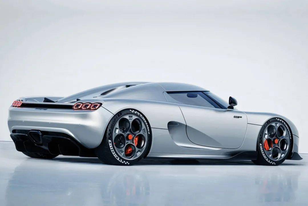 致敬2002年经典杰作CC8S！Koenigsegg六速手排融合九速自排的科技创作！推出全新CC850纪念作品_搜狐汽车_搜狐网