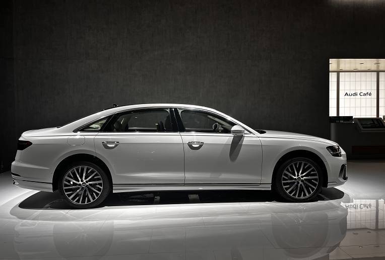 成都车展新车抢先看，奥迪A8L、S8L、R8谁最帅？_搜狐汽车_搜狐网