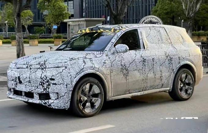 理想L8 11月上市！卖30-40万 李想：五座版像添越_搜狐汽车_搜狐网