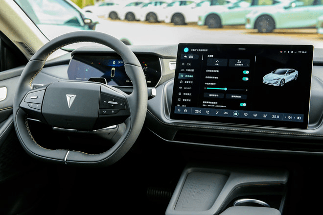 纯电中级之争，深蓝SL03和特斯拉model 3谁更有质价比？_搜狐汽车_搜狐网