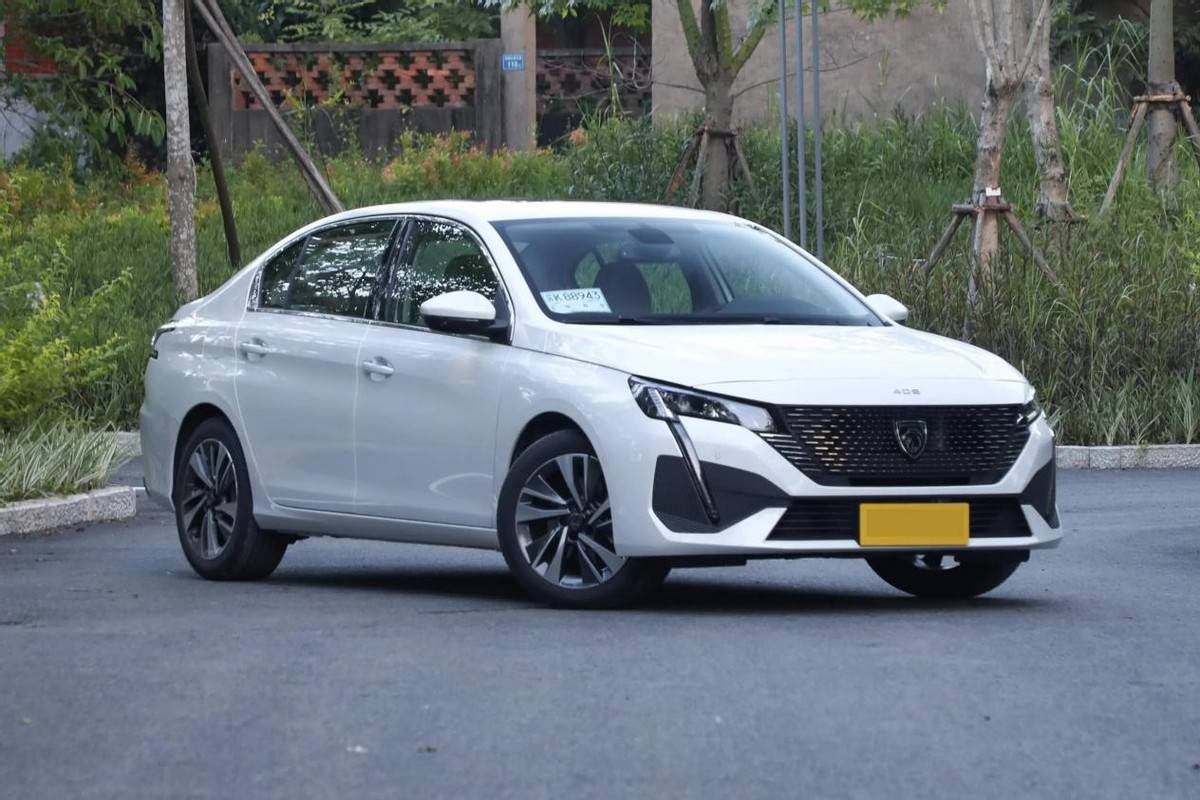 法系车开窍了？标致408标配1.6T+6AT，带真皮座椅，顶配12万出头_搜狐汽车_搜狐网