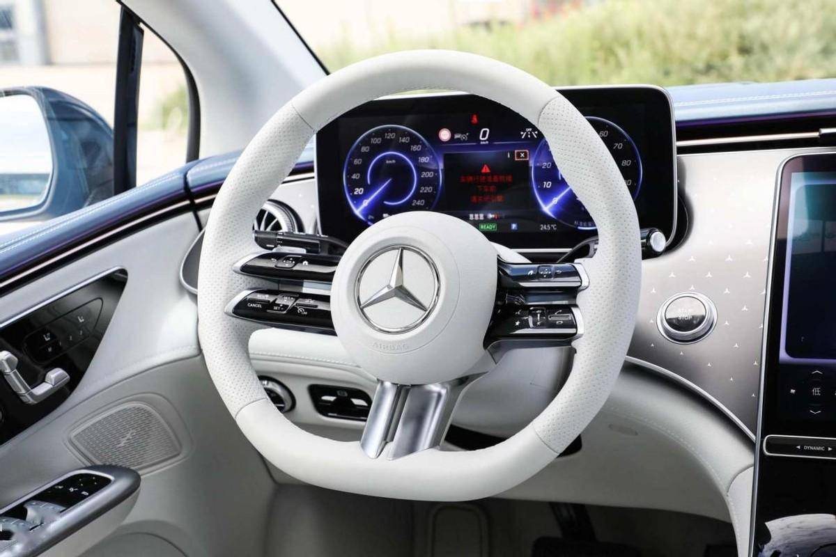 52.8万起，轴距3120mm，续航超700km，奔驰EQE真能打赢新势力吗？_搜狐汽车_搜狐网