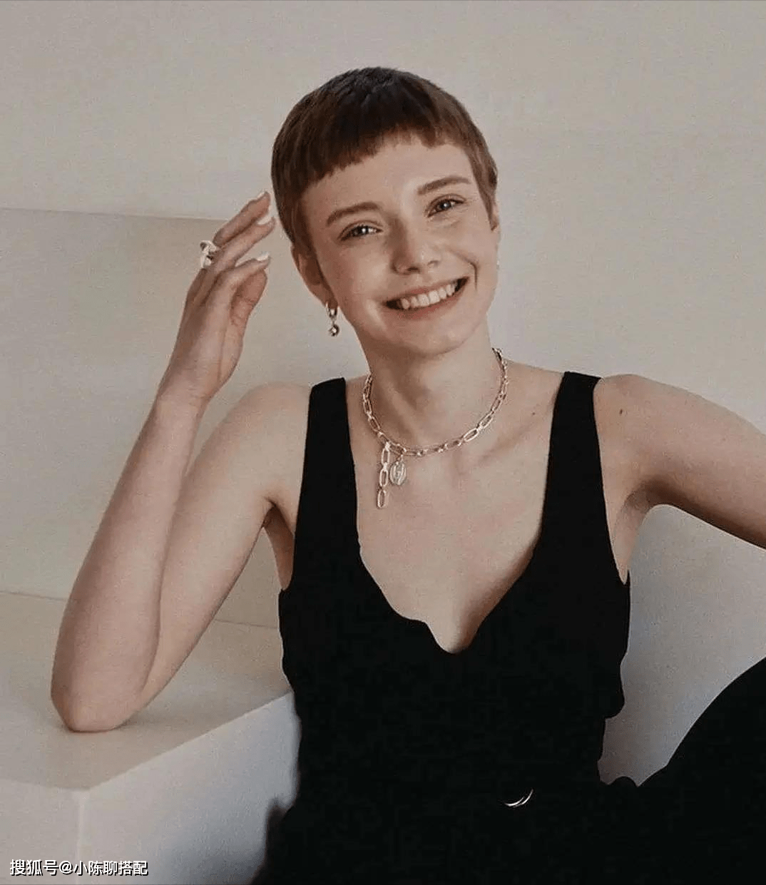 98年德国模特靠“精灵美貌”走红，网友：这是真正的人间芭比吧_chloe_颜色_身材