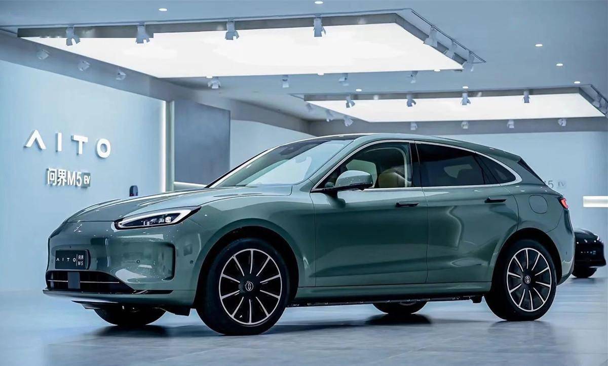 华为AITO新款SUV上市，5座、四驱，配华为智能座舱，续航540km_搜狐汽车_搜狐网