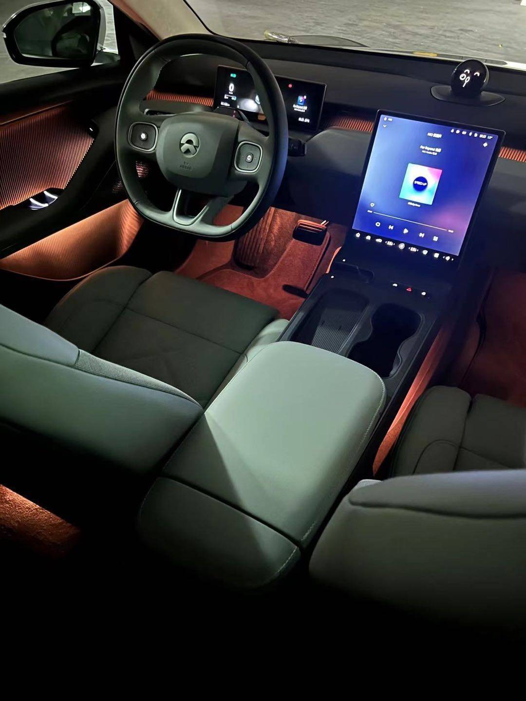 3系x ET5二排空间大比拼：蔚来纯平地台舒适感赢麻了_搜狐汽车_搜狐网