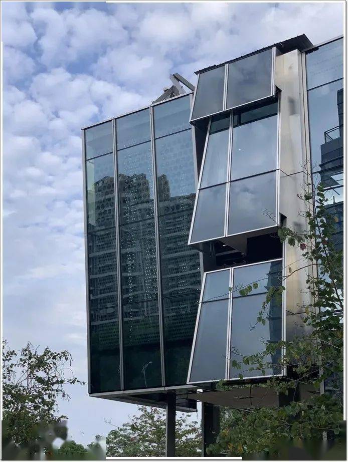 方大助力“万科总部大厦”幕墙VMU视觉样板测试_建筑事务所_深圳_塔楼