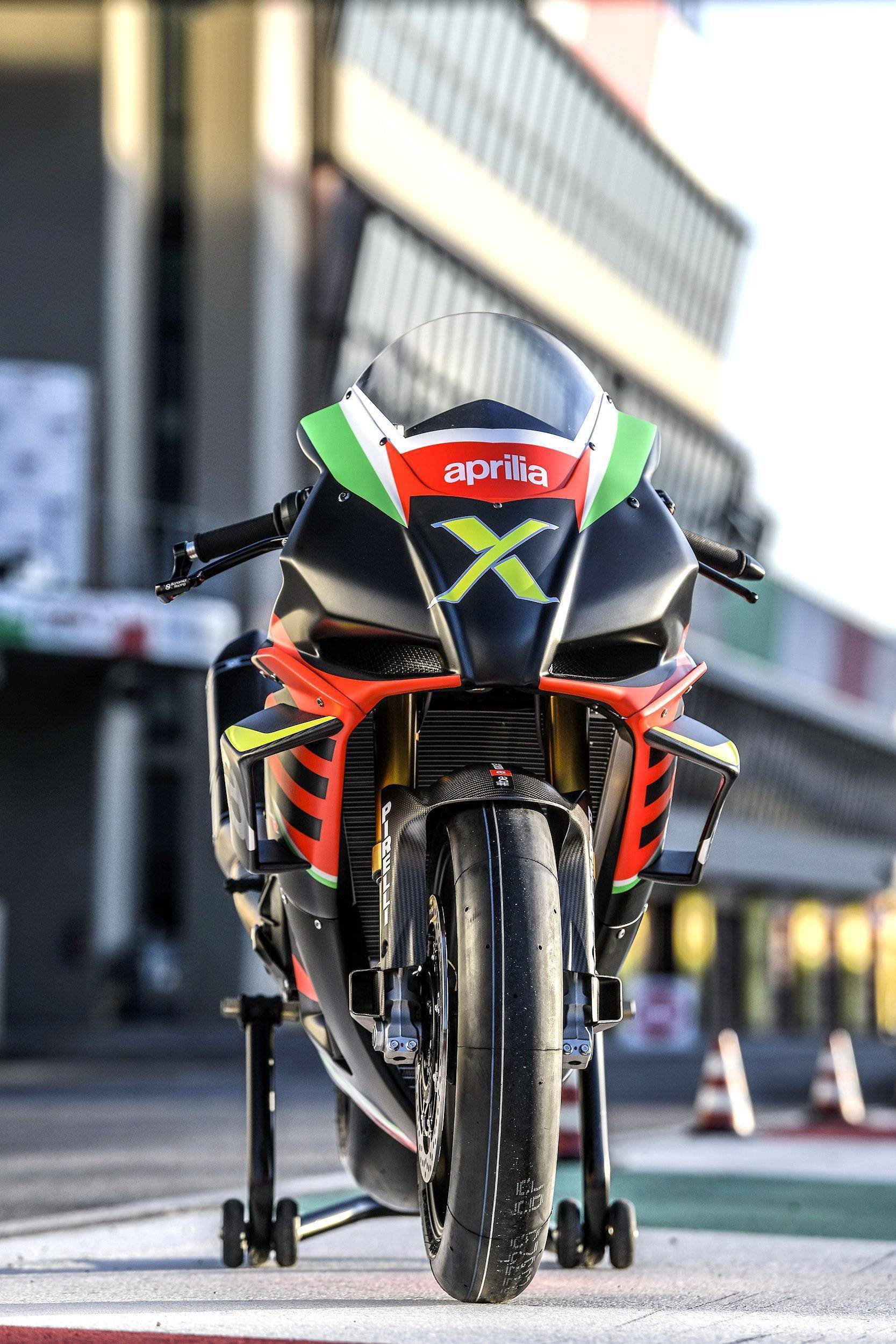 应用 MotoGP 的技术，阿普利亚 RSV4 XTRENTA_搜狐汽车_搜狐网