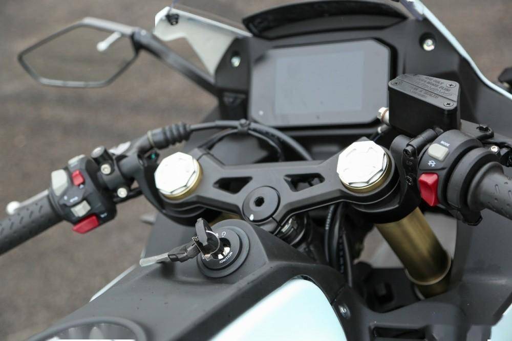 无极RR525工厂样车首次曝光，附抢先试驾体验_搜狐汽车_搜狐网