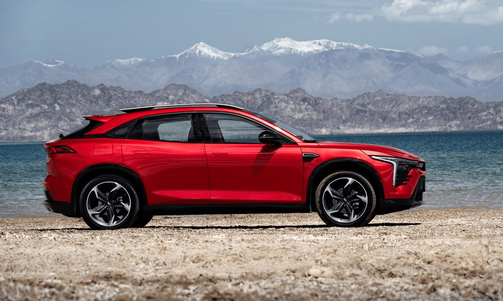 跨越山海 轿跑SUV奔腾B70S与年轻人的一场奔赴_搜狐汽车_搜狐网