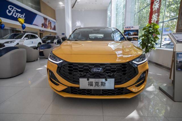 实拍全新福克斯，四缸“重装”上阵，销量王者归来_搜狐汽车_搜狐网