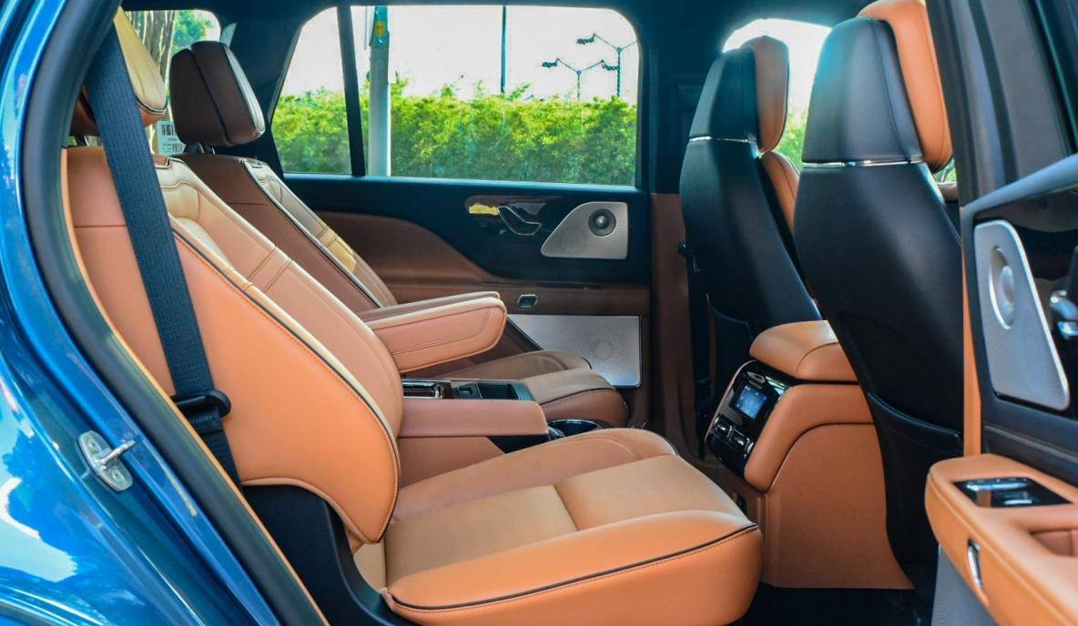 V6+10AT+四驱还不够，座舱体验大升级，林肯飞行家也开启“卷”模式？_搜狐汽车_搜狐网