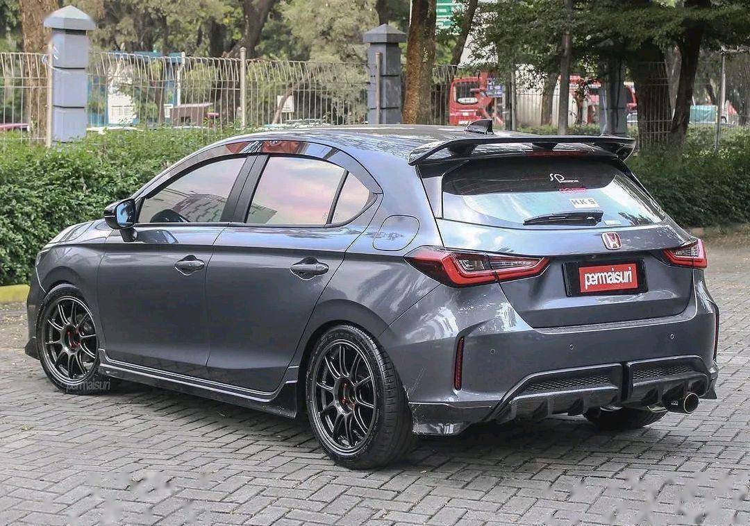 运动版本田锋范曝光，红色车标+1.0T+CVT，新潮霸气_搜狐汽车_搜狐网