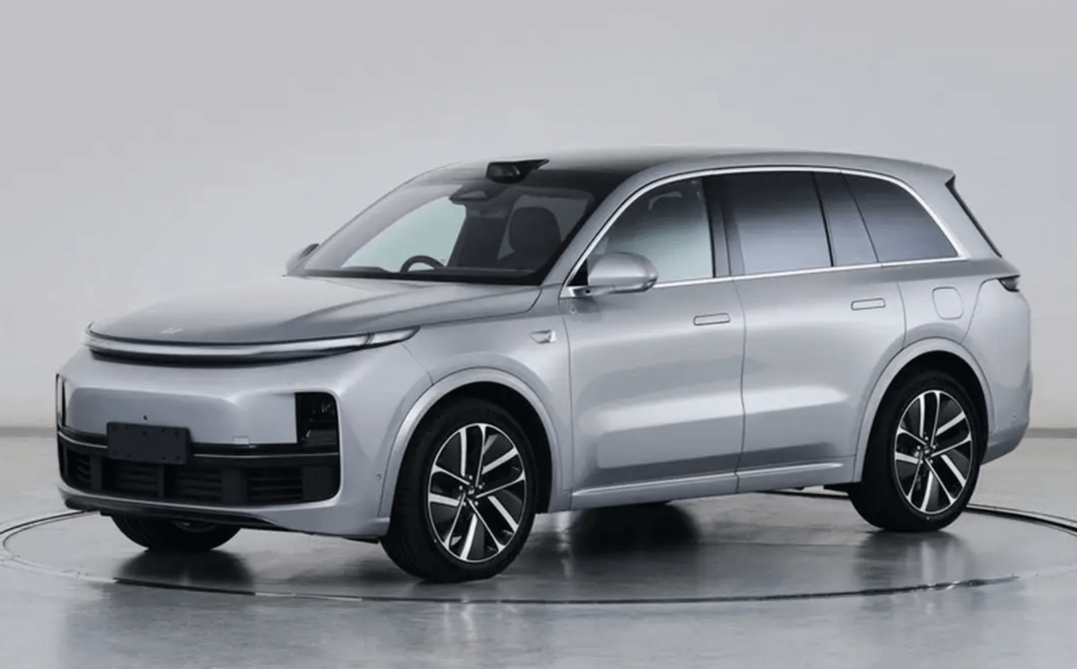 30万+新能源SUV又迎实力战将，理想L7 vs阿维塔11谁是王者？_搜狐汽车_搜狐网