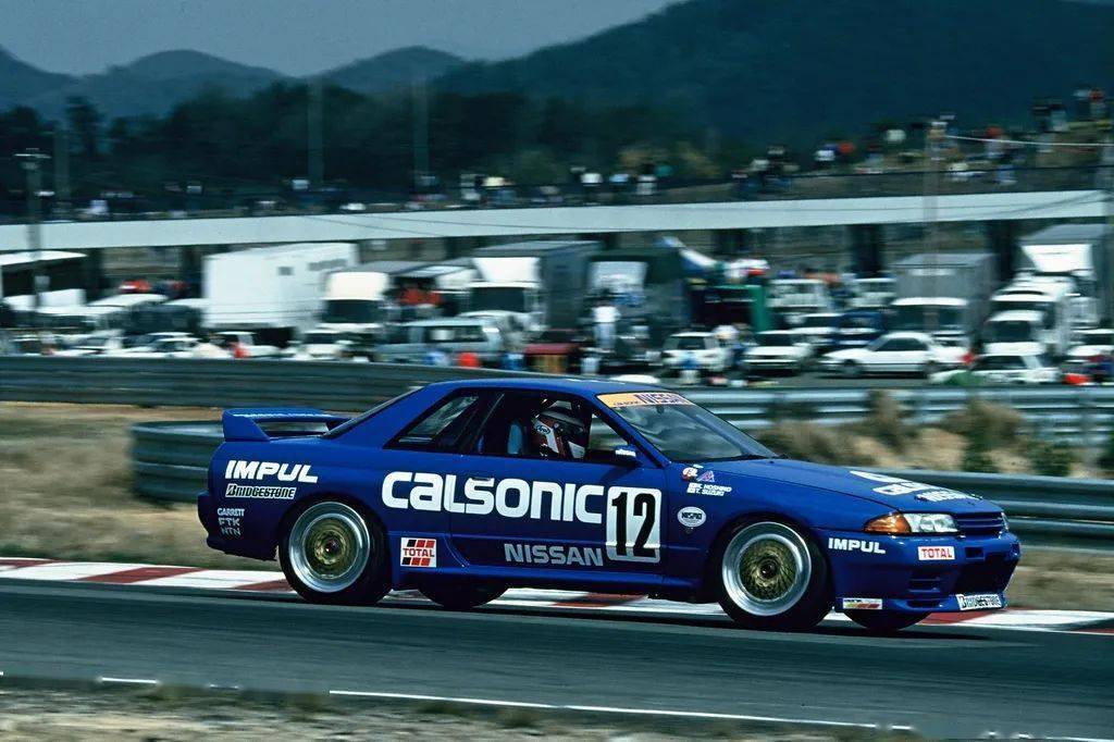 制霸日本赛车场的蓝色战神，TLV GTR R32 IMPUL Calsonic模型试玩_搜狐汽车_搜狐网