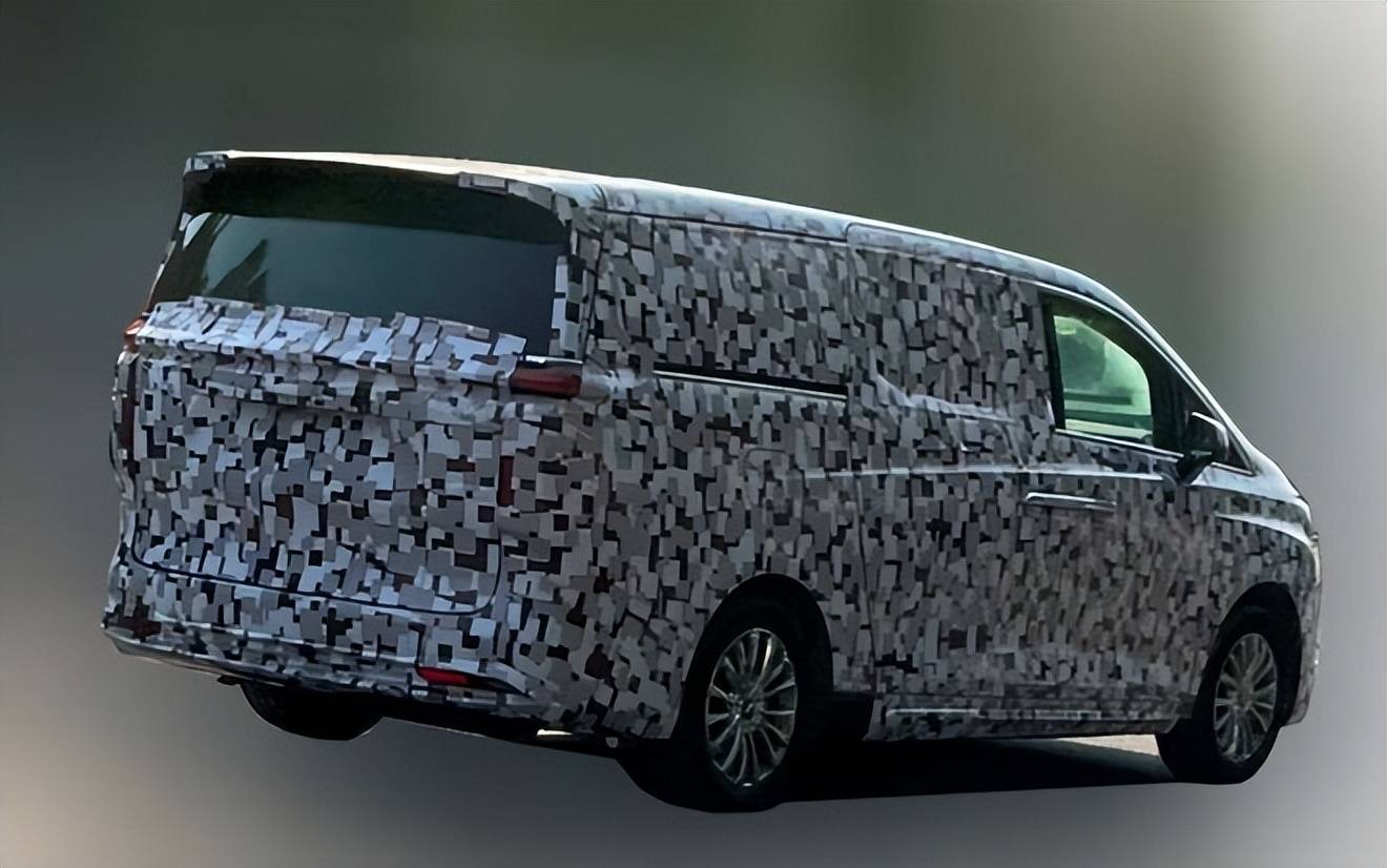 魏牌MPV路试谍照曝光，前脸酷似红旗HQ9_搜狐汽车_搜狐网