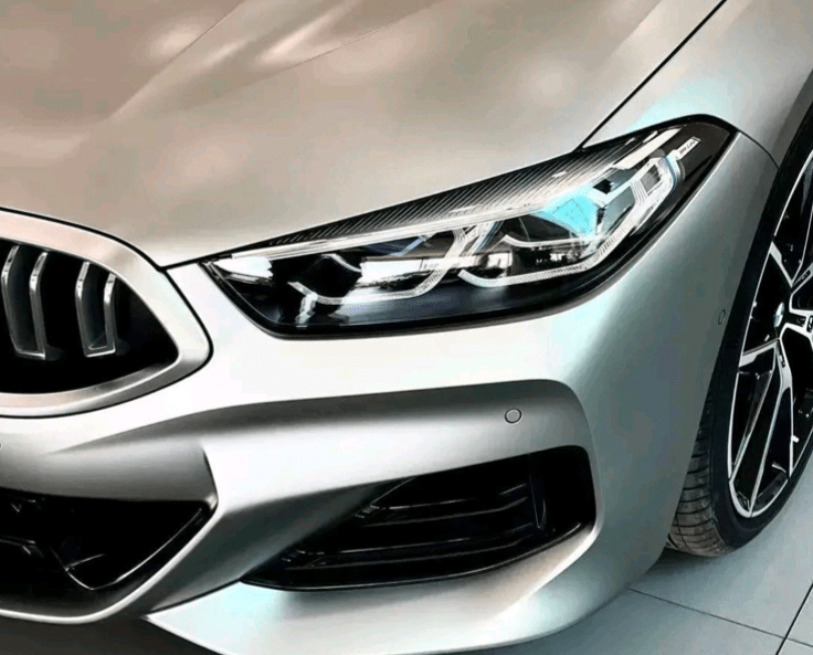 实拍全新宝马M8，搭4.4T V8引擎，3.2秒破百，还看帕拉梅拉？_搜狐汽车_搜狐网