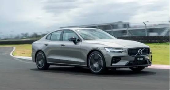 捷豹XEL比沃尔沃S60，更出色一些！10.2英寸中控屏怎么样？_搜狐汽车_搜狐网