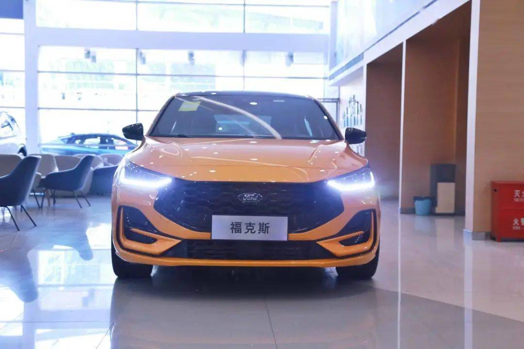实拍全新福克斯炽火橙车型，将“运动”做到极致_搜狐汽车_搜狐网