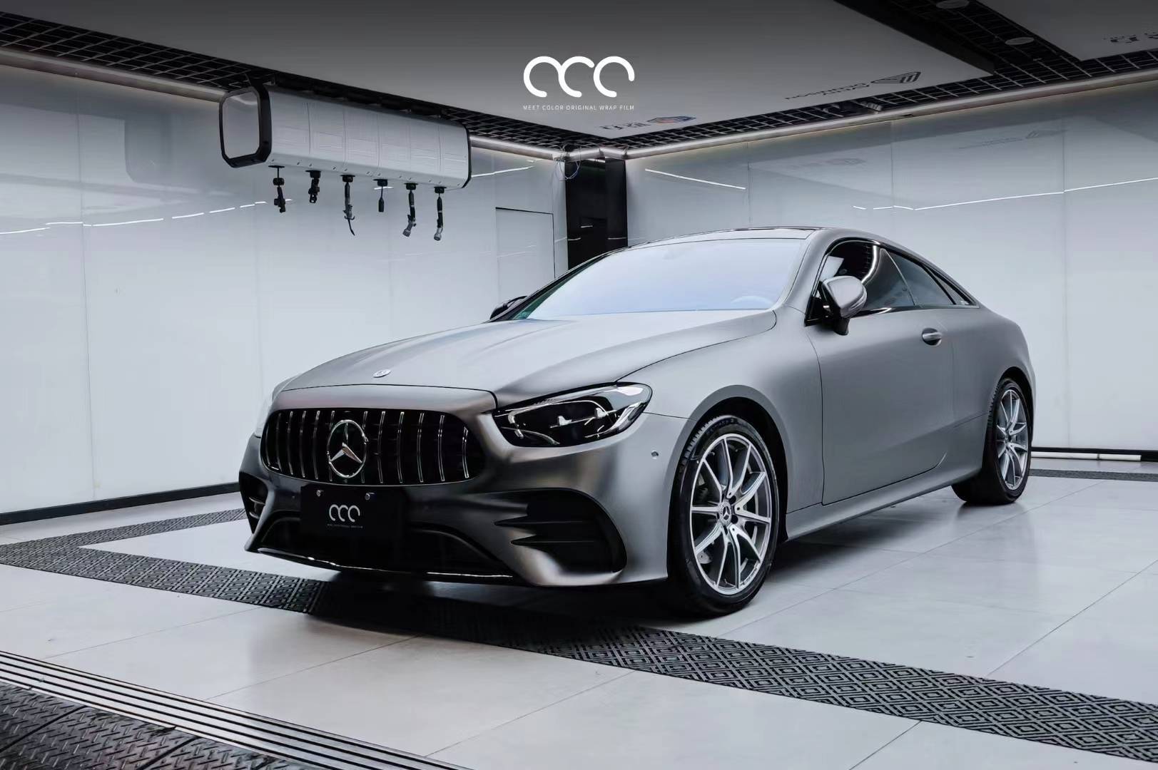 奔驰E53漫彩改色膜PET山灰，优雅神秘之感_搜狐汽车_搜狐网