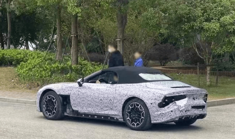 名爵Cyberster量产版路试谍照曝光 20多万你会买吗？_搜狐汽车_搜狐网