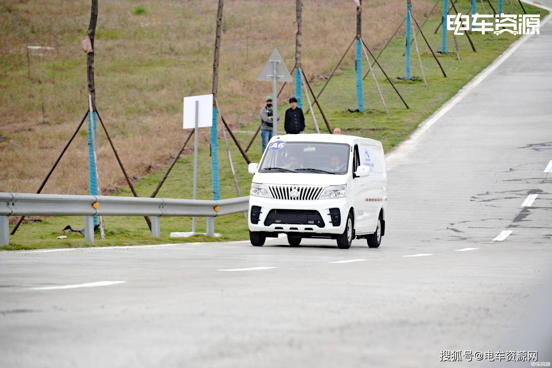 实力与荣耀 长安睿行EM60挑战赛斩获三项大奖_搜狐汽车_搜狐网