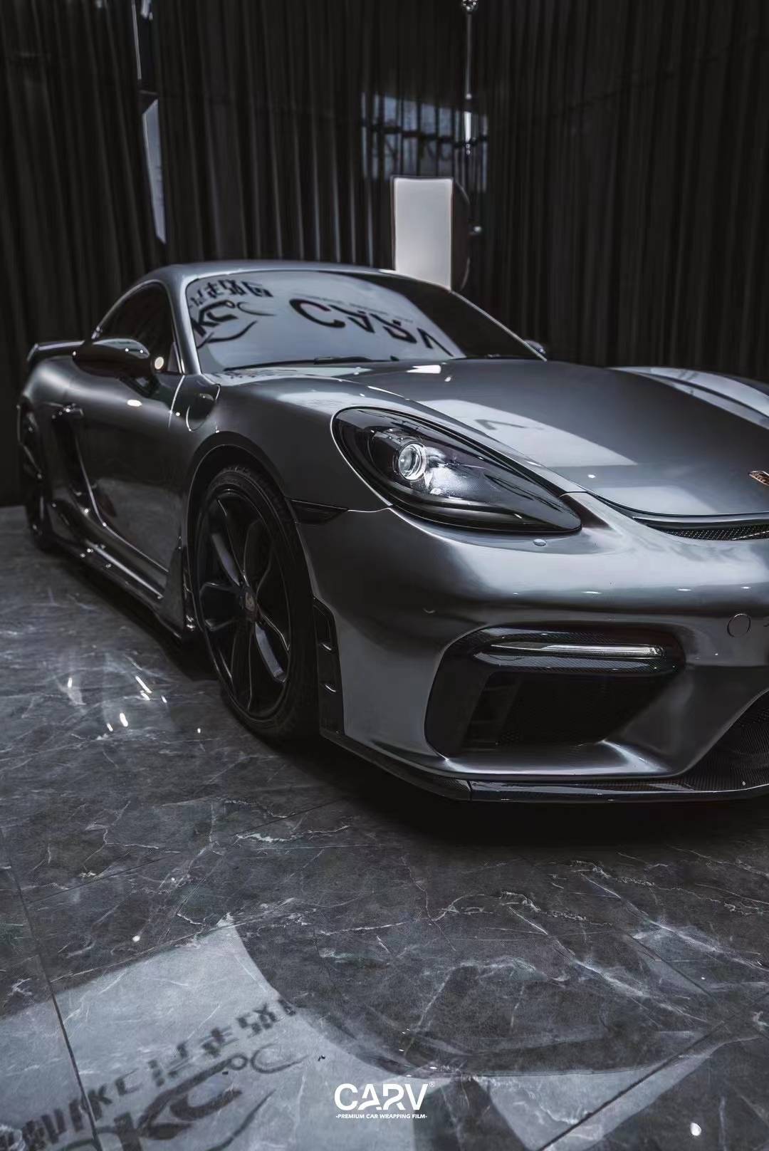 保时捷718卡孚CARV改色膜白金GT银，经典的银色系_搜狐汽车_搜狐网